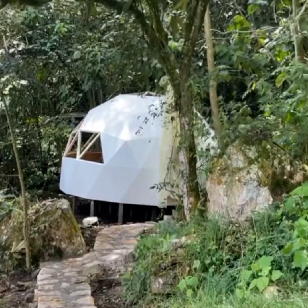 Yina Calderón inauguró su proyecto de glamping - VisoPlay